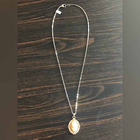 Jewelry | Y2k Gold Victorian Profile Pendant Necklace | Poshmark